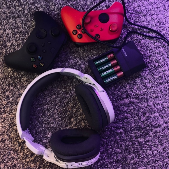 Video Games & Consoles | Xbox Series X Tower 1 Terabyte Console Bundle ...